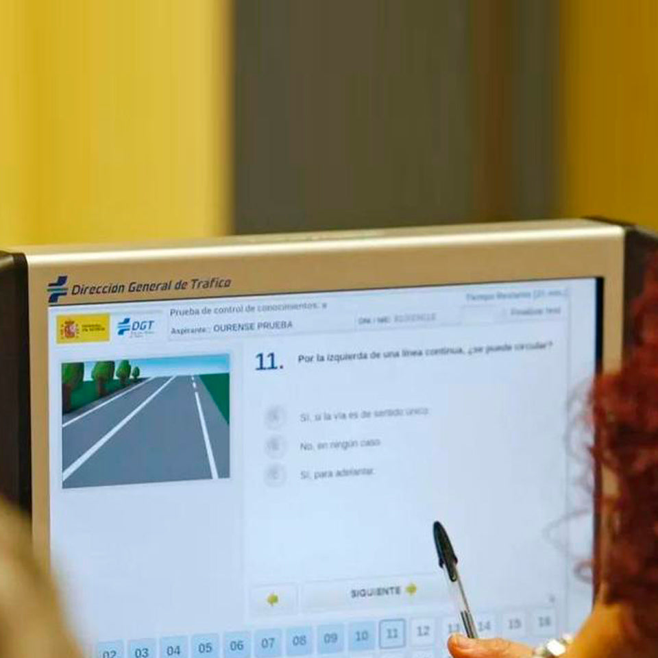 ¿Cómo y cuándo saber la nota del examen de conducir de la DGT? – FlashLED