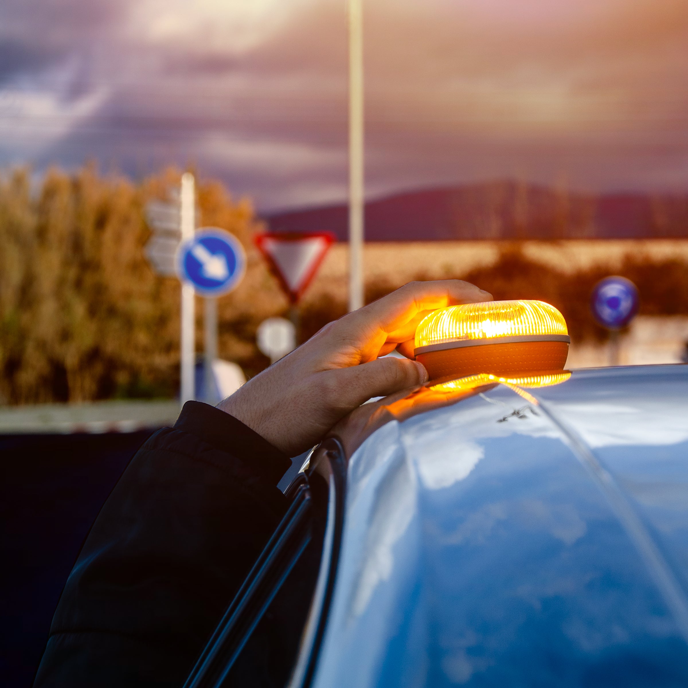 Key points to know about the new FlashLED SOS V16 Connected